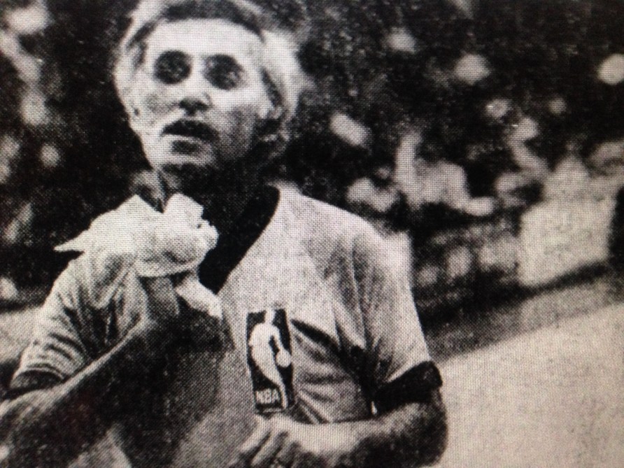 Earl Strom: NBA’s Oldest Referee Does It His Way, 1982 – From Way Downtown